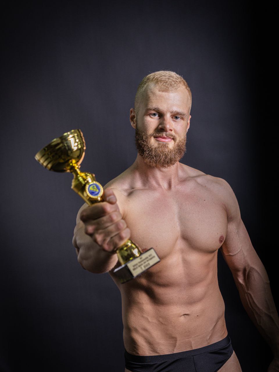 NAJMLAĐI I NAJPERSPEKTIVNIJI FITNES TRENER U HRVATSKOJ! INTERVJU SA ...